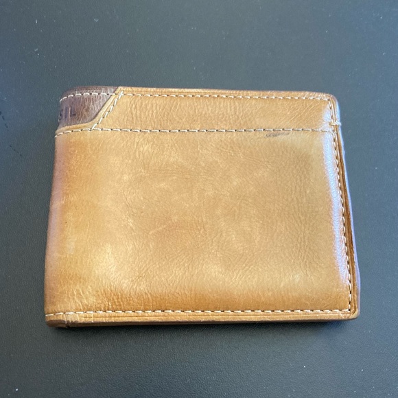 Fossil | Bags | Fossil Mens Leather Bifold Wallet Billfold | Poshmark